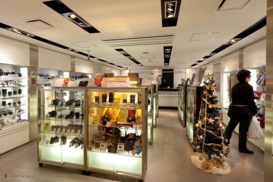 Podcast 313 : Where to Buy Camera Gear in Tokyo? Map Camera! | Martin ...